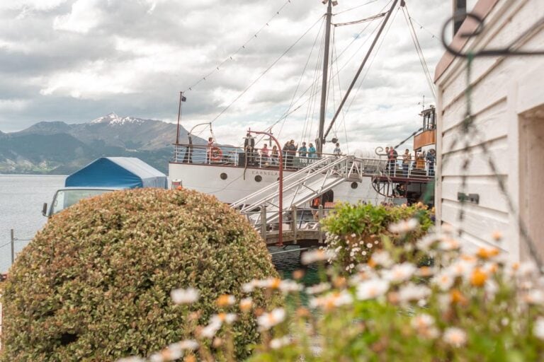 How to Pick the BEST Lake Cruise in Queenstown - My Honest Review!