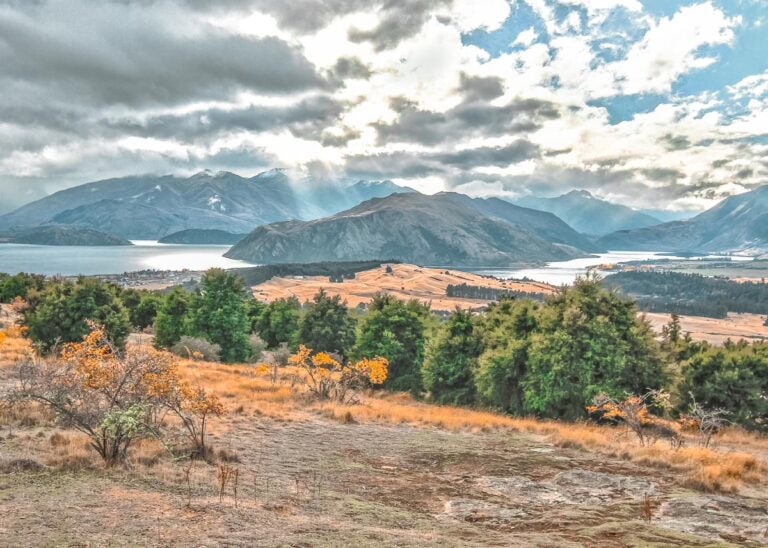 Where to Stay in Wanaka: Guide to the BEST Areas and Hotels