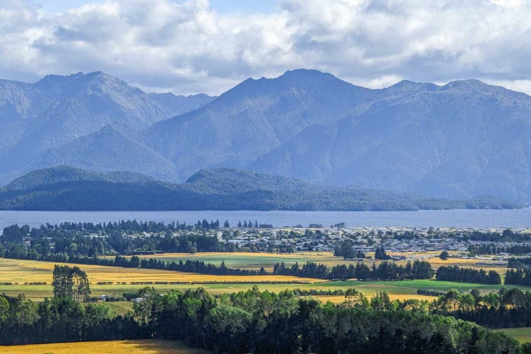 18 BEST Stops and Routes on the Drive From Invercargill to Te Anau