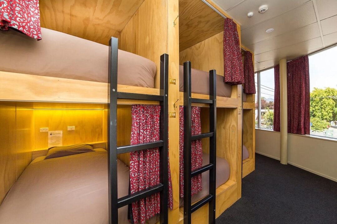 5 Best CHEAP Hostels in Queenstown that are Fun and Comfortable - My ...