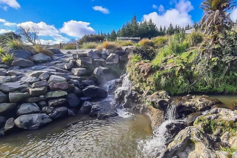 22 BEST Hot Pools and Hot Springs in New Zealand