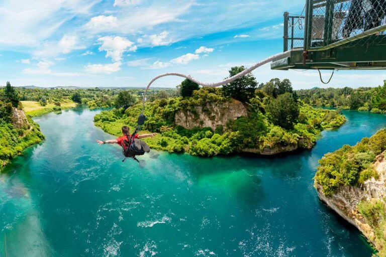 10 BEST Places to go Bungy Jumping in New Zealand