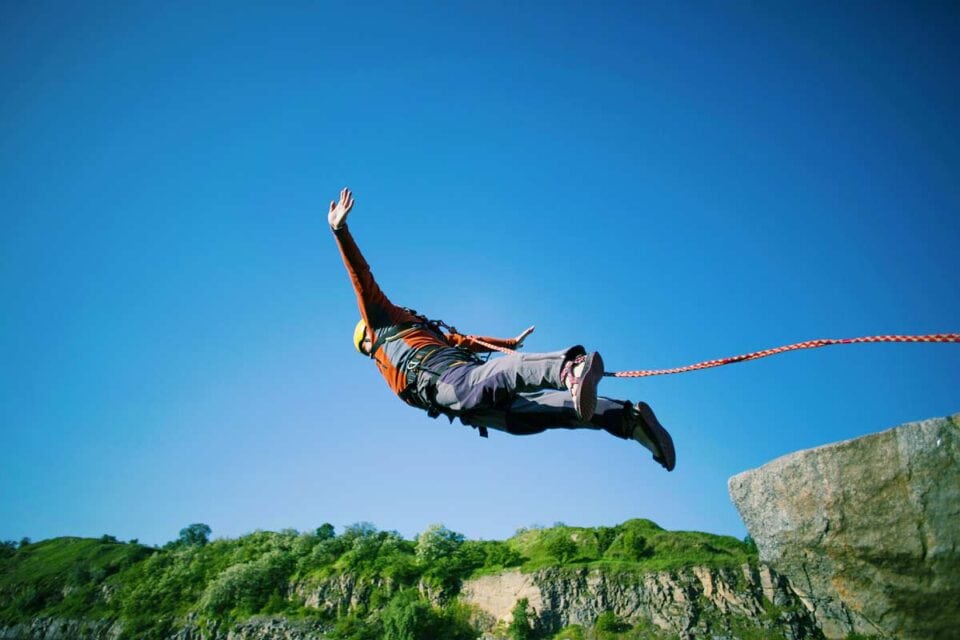 10 BEST Places to go Bungy Jumping in New Zealand