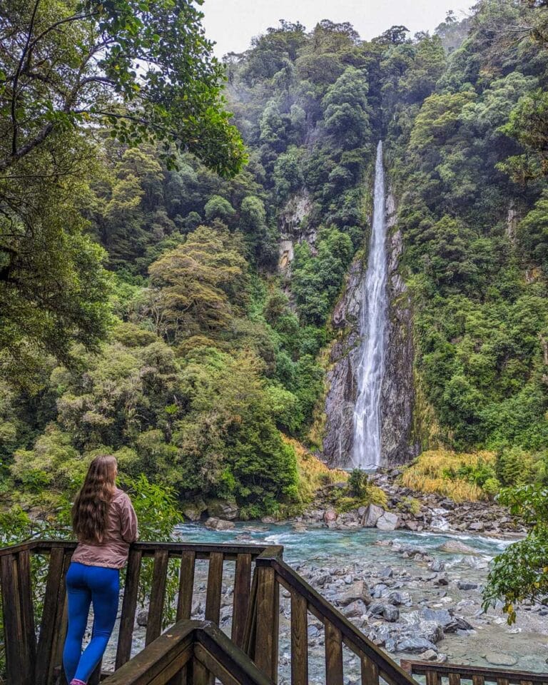 21 BEST Waterfalls in New Zealand (North and South Islands)