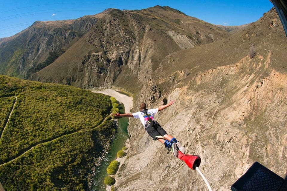 10 BEST Places to go Bungy Jumping in New Zealand