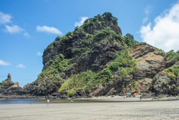 13 Things to KNOW Before Visiting Piha Beach, New Zealand